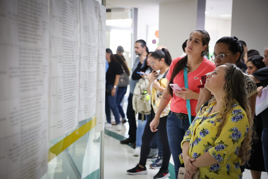 Estado oferece 15 mil vagas de emprego para começar 2026 trabalhando | MEON